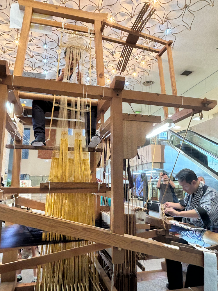 Nishijin Textile Center "Sorahiki-Bata" A Japanese Traditional Handloom